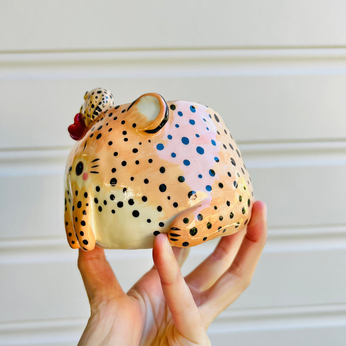 Cheetah pot with cheetah baby – Muld Pottery