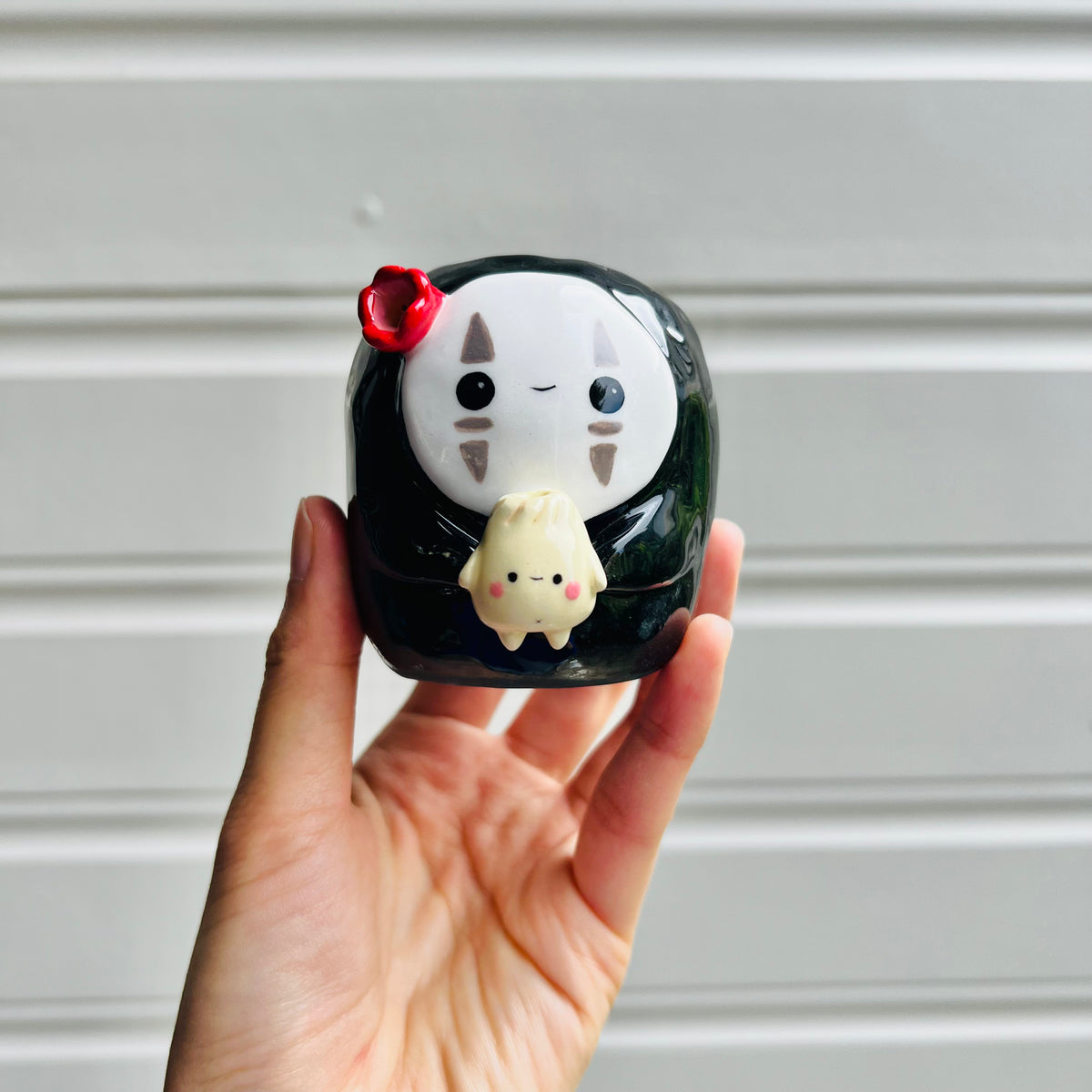 No Face vase with dumpling friend – Muld Pottery